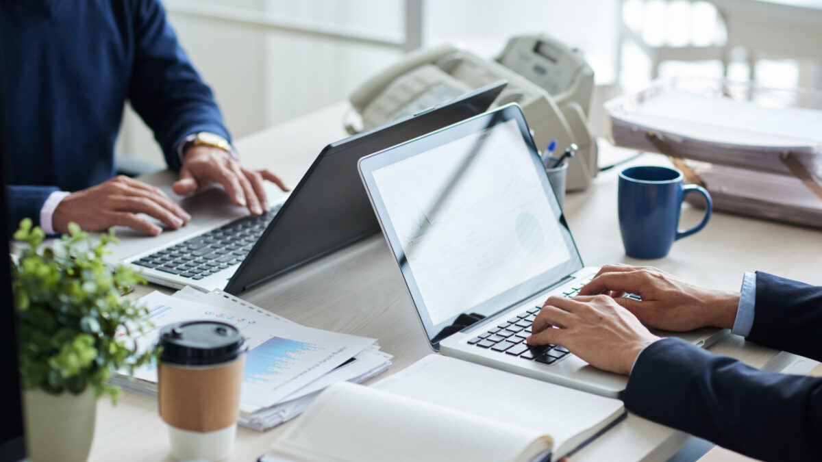 Benefits of e-learning for employee training and development | Samelane